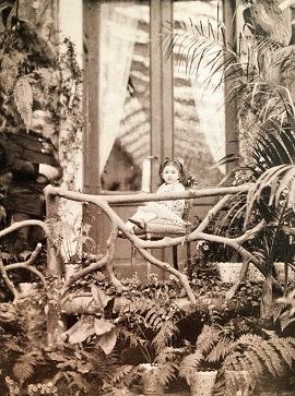 Ekrem Buğra Ekinci - SÜRGÜNDE ESKİ TEŞRİFAT: NÂİLE SULTAN